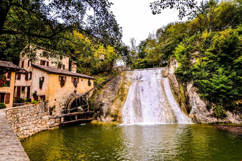 Refrontolo: alla scoperta dello splendido villaggio di montagna nel ...